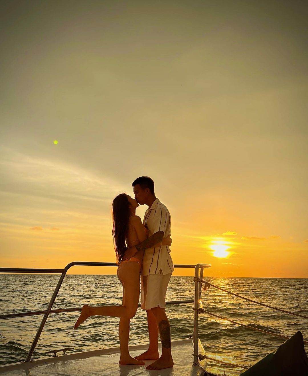 Mona & Charles Tee Shock Fans with Their Breakup, they deleted each other's photos